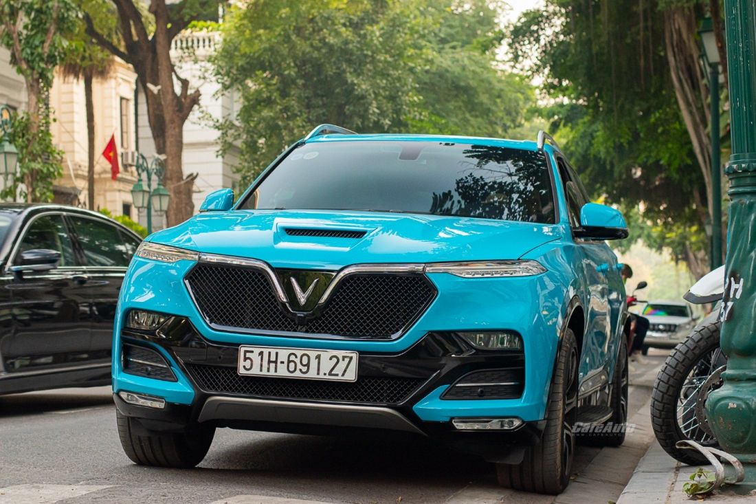 Vinfast President nổi bật giữa thủ đô với màu sắc đặc biệt