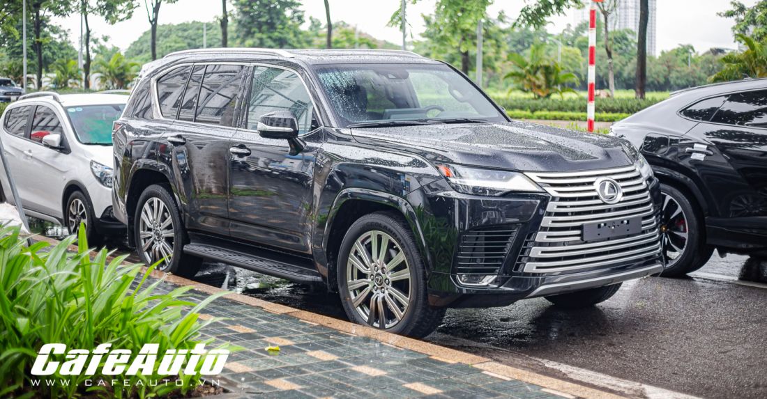 Quá đắt khách, Land Cruiser 300 và Lexus LX tạm dừng nhận đơn đặt hàng
