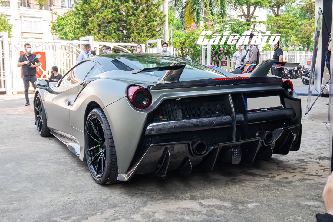 Đại gia Việt chi tiền tỷ độ Misha Designs cho Ferrari 488 GTB, bọc lại ...