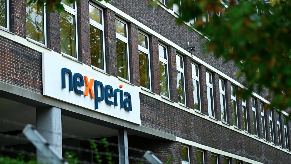 Siết nguồn cung ứng chip cho Trung Quốc, ngành ô tô toàn cầu “ngồi trên ...