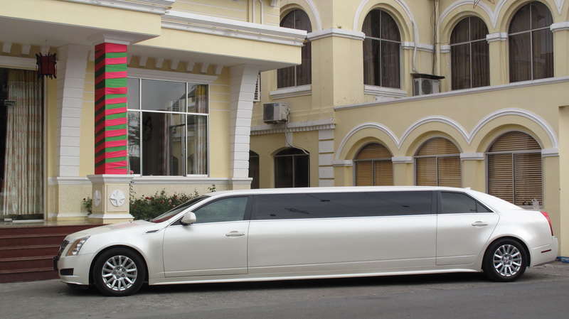 Khám phá Cadillac CTS Limo cùng Saigonlimo