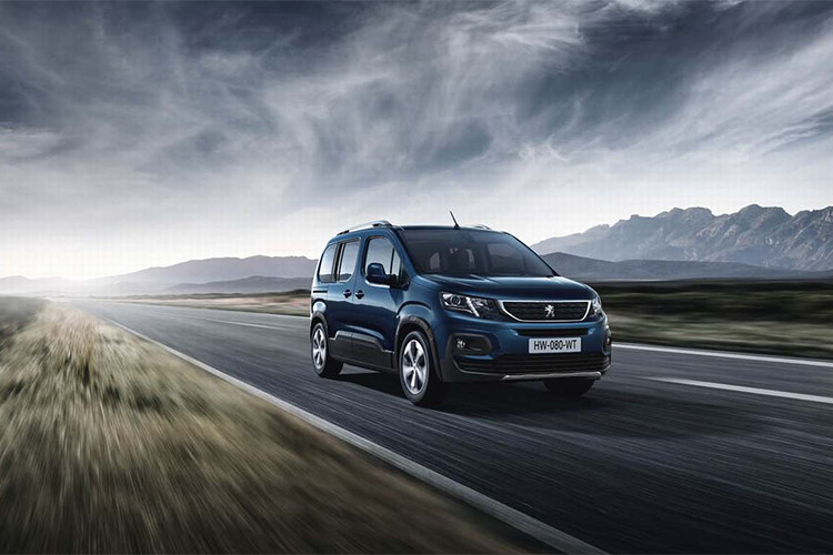 Peugeot Rifter, đối thủ mới của Toyota Innova